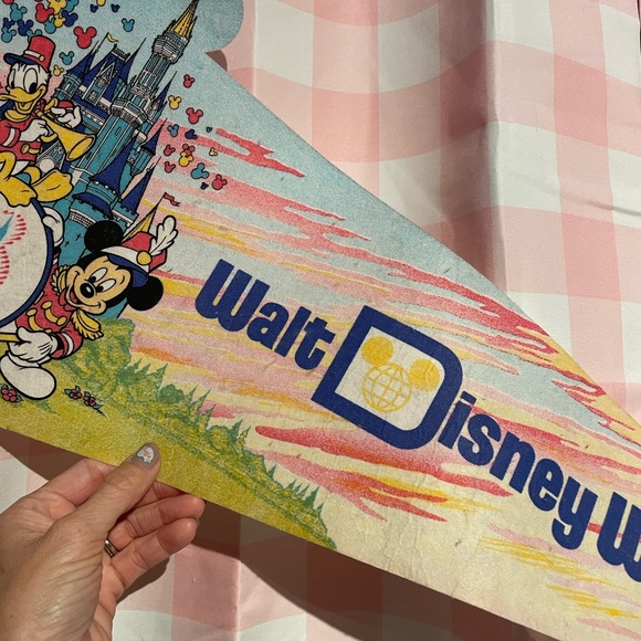 Disney | Wall Decor | 4 Walt Disney World Miami Seaquarium Felt Pennant ...